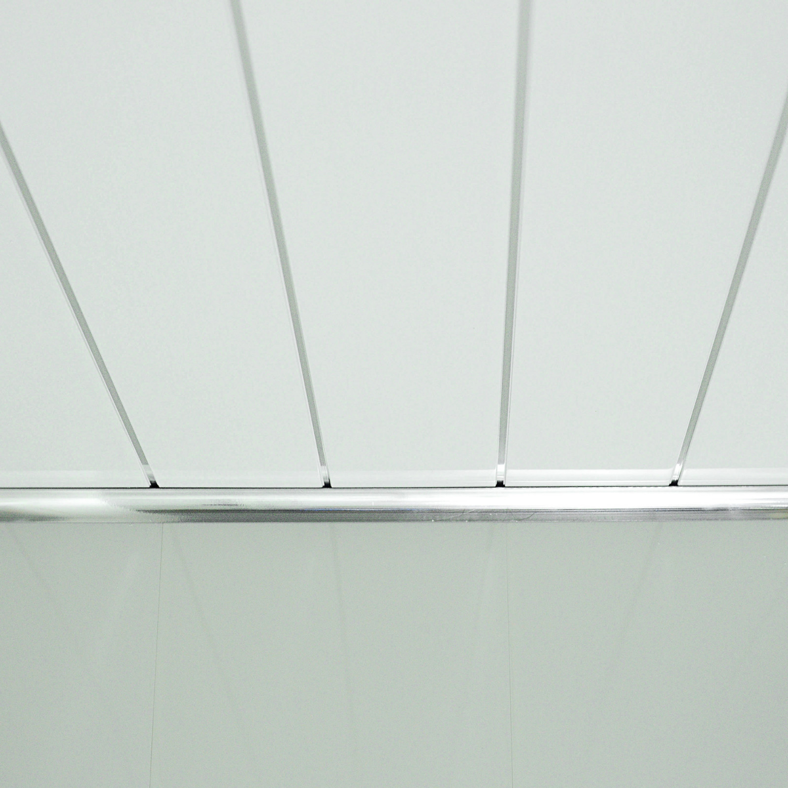 Gloss White & With Chrome PVC Bathroom Ceiling Cladding Panels 5mm Wet ...