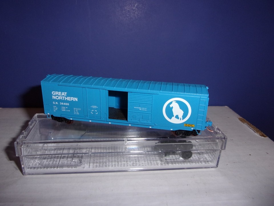 N SCALE MICRO-TRAINS 76060= GN/36466 50' STD COMBO DOOR BOXCAR | eBay