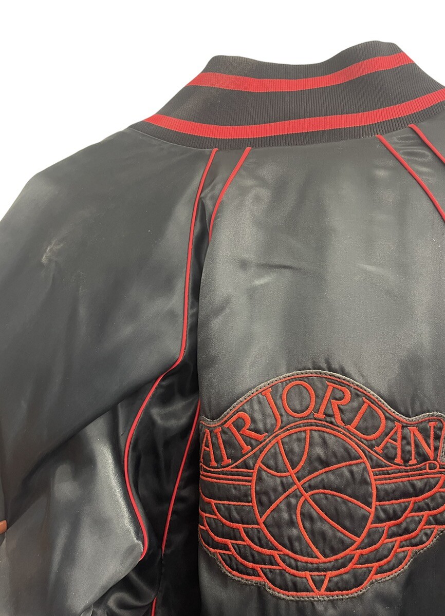 VINTAGE MICHAEL JORDAN NIKE AIR JORDAN 1 SATIN JACKET… - Gem