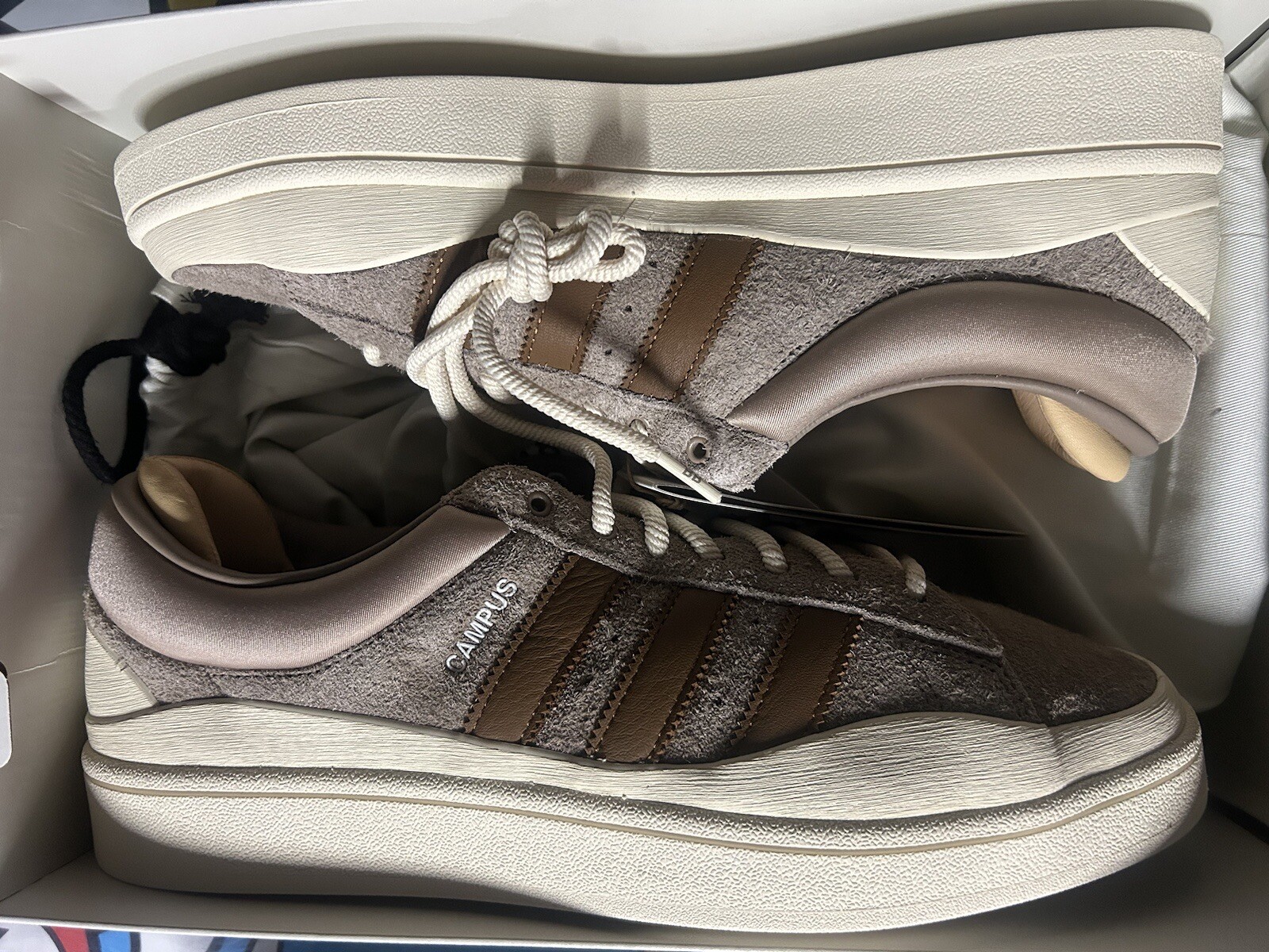 ID2529 - Adidas Bad Bunny Campus