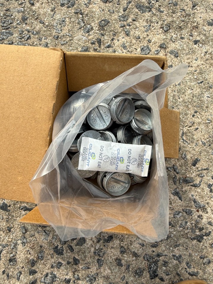 Thomas&Betts PLG-2-RD 3/4" Dry-Tite Close-up Plugs Zinc | eBay