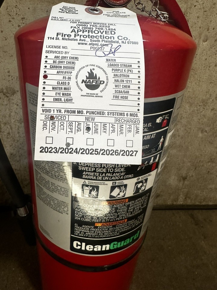 ansul fire extinguisher FE36 CLEANGUARD 13.5 Sensitive Electronics ...