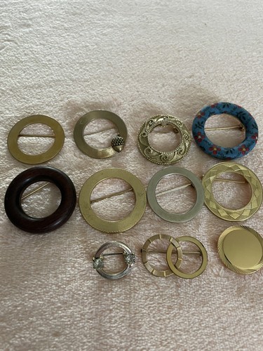 vintage round pins- costume- 11 | eBay