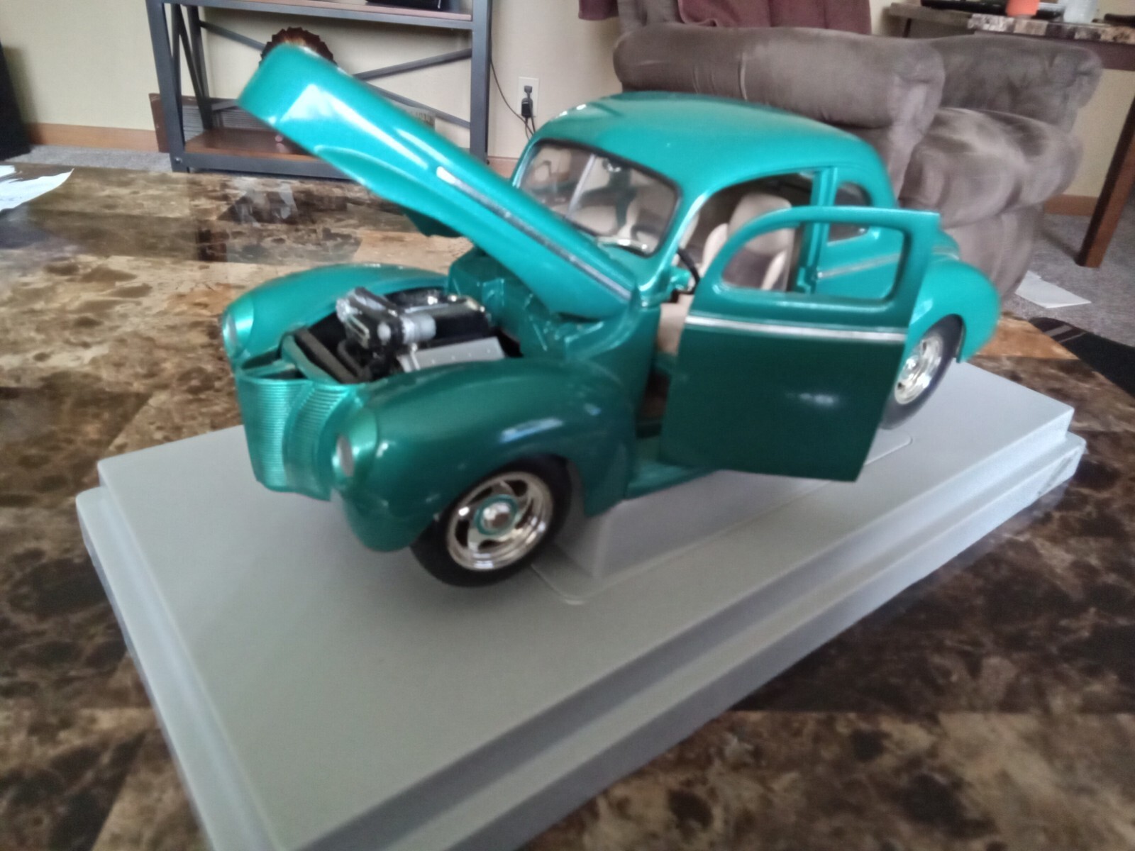 🔥American Muscle 1940 Ford Deluxe Coupe Street Rods 1:18 Diecast Car ...
