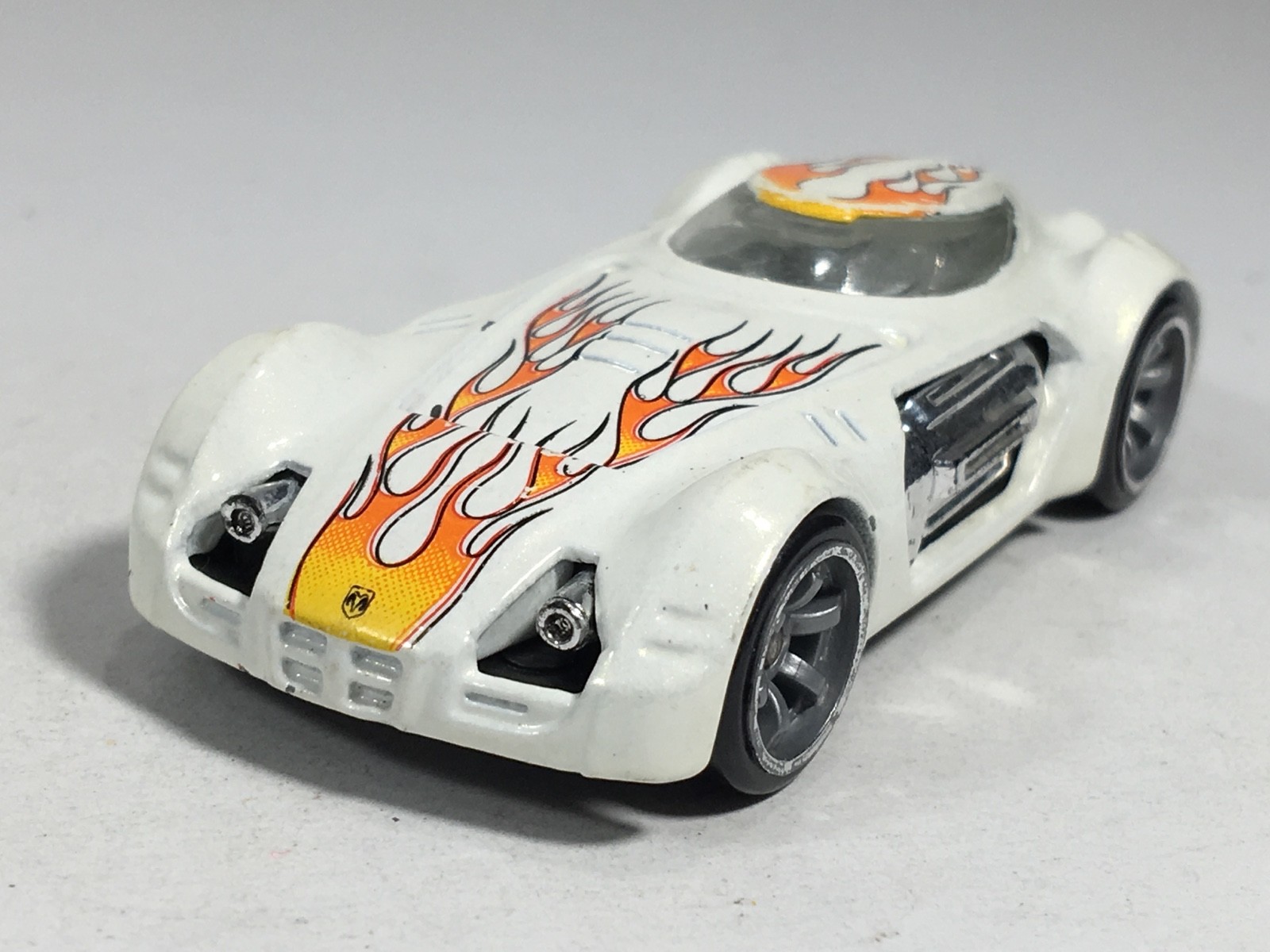 Hot Wheels 2008 Dodge XP-07 Pearl White Flames HW Designers Challenge ...
