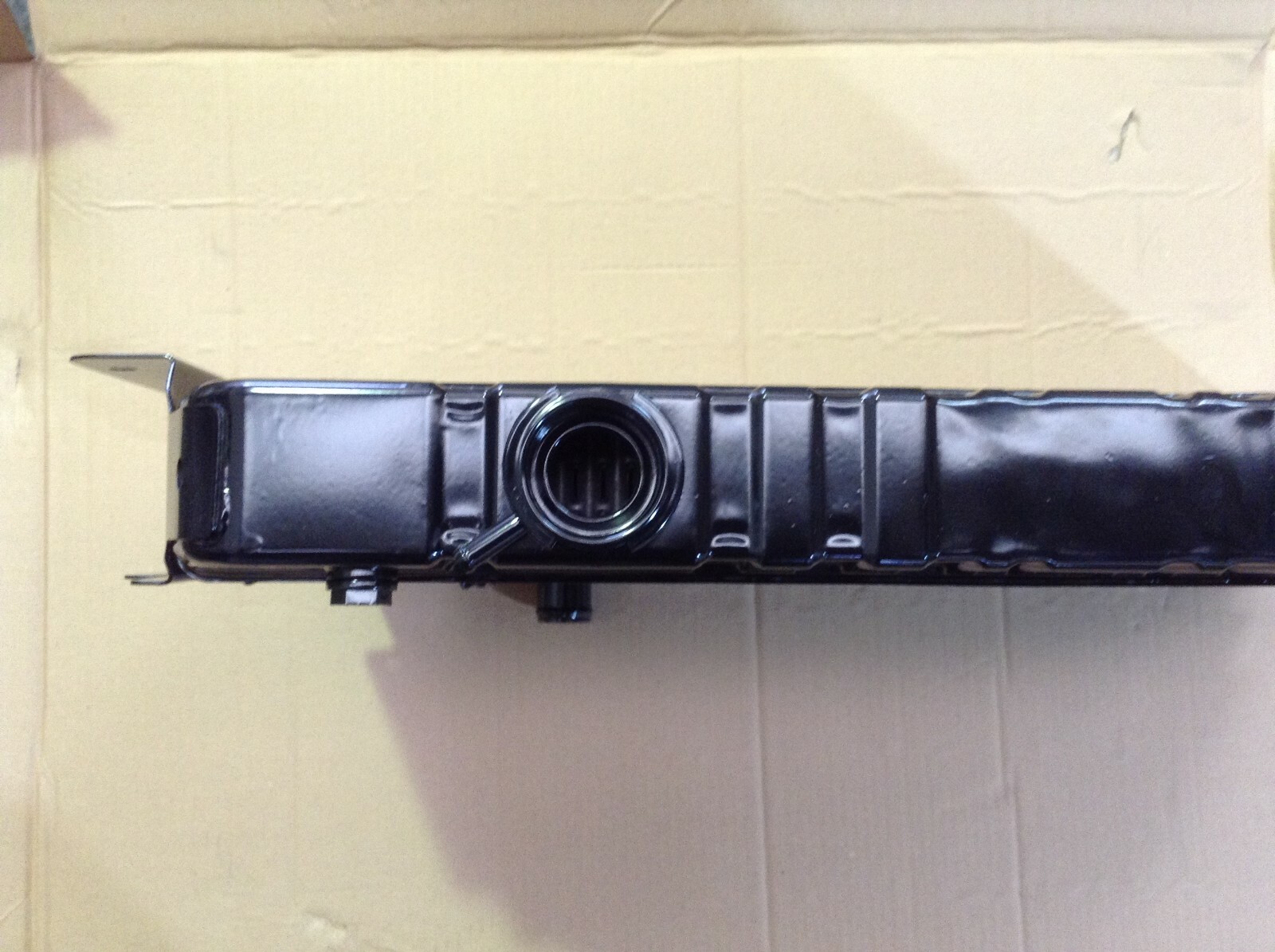 Radiator For Holden HQ HJ HZ HX LH LX V8 Torana Kingswood H/duty 3 Row ...