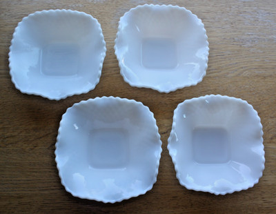 Vtg Set of 4 Milk Glass Ruffled Edge Diamond Cut Candy Dish Bowl Anchor ...