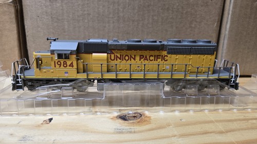 Broadway Limited Imports EMD SD40-2 UP #1984 Paragon 4 DCC & SOUND | eBay