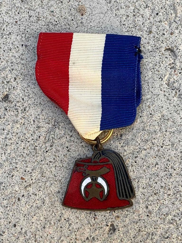 Vintage Shriners Masonic Enameled Pendant Medal with Red White & Blue ...