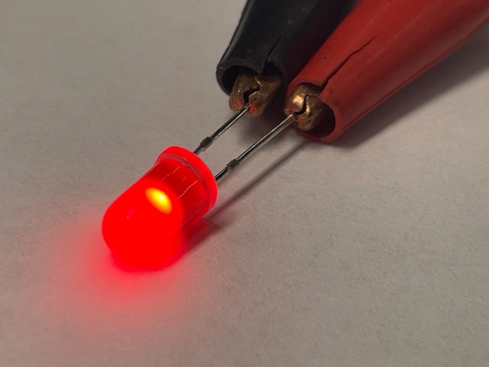 Flashing Blinking LEDs LED 5mm Red Blue Yellow Green QTY 12 | eBay