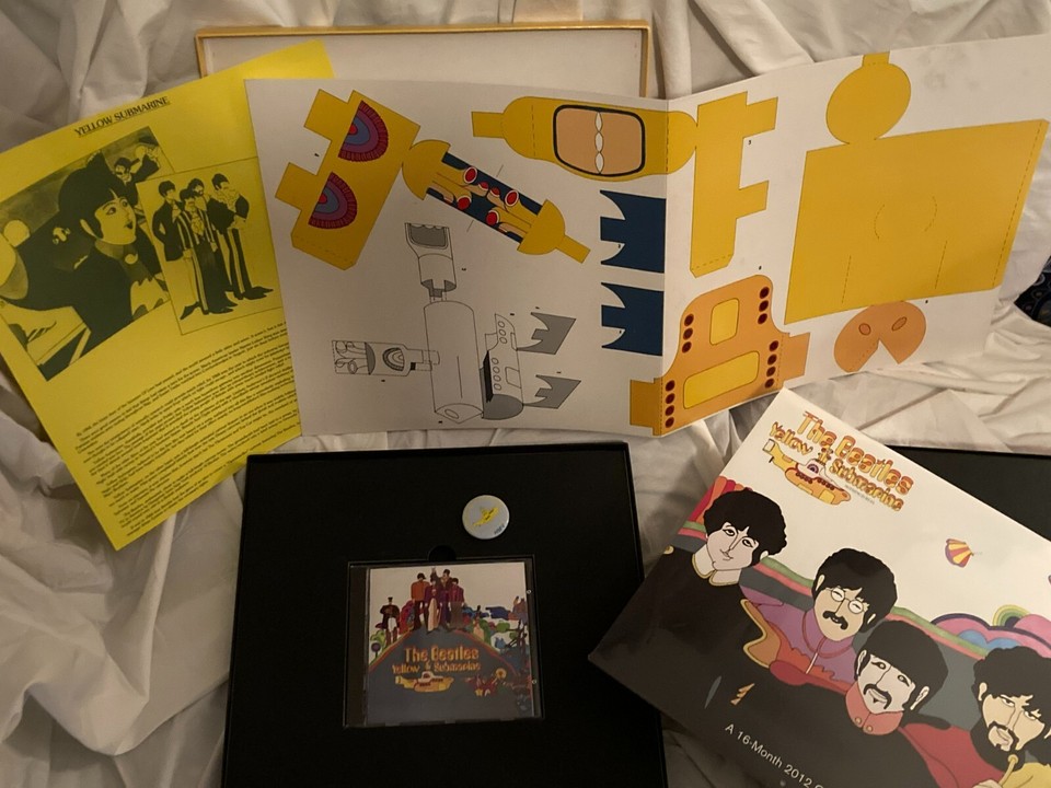 THE BEATLES Yellow Submarine on Compact Disc UK 1987 HMV CD Box Set ...
