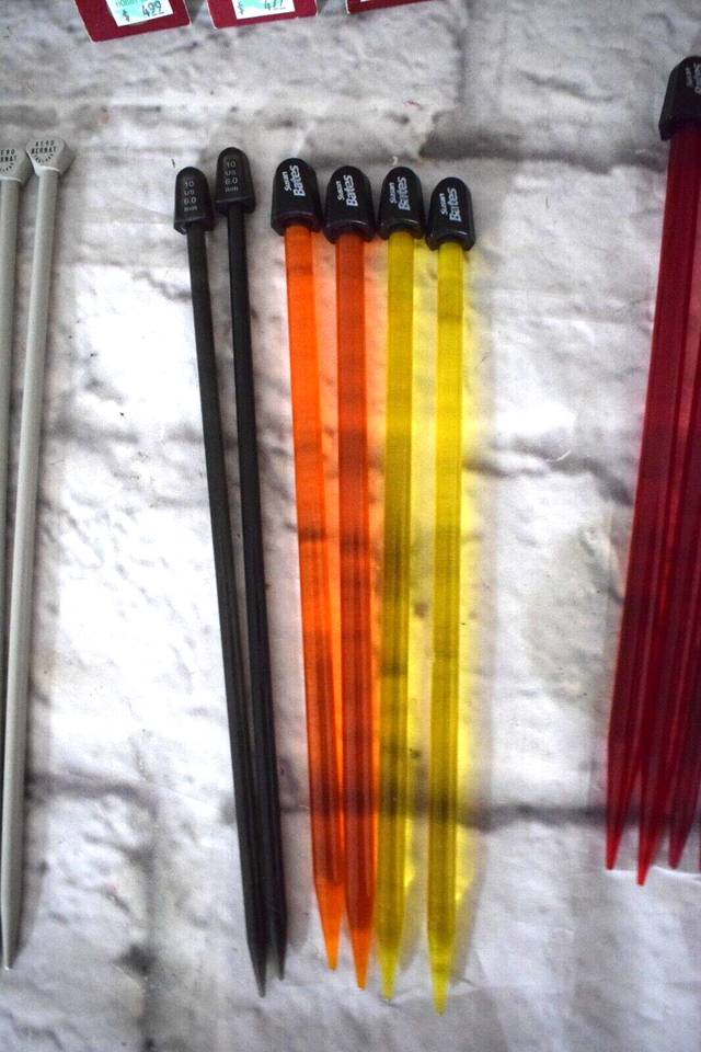 Lot of Acryllic Knitting Needles Susan Bates Crystalites Balene Boye ...