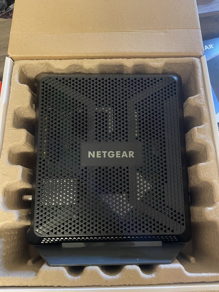 NETGEAR Nighthawk AC1900 4 Wireless-Wi-Fi 802.11ac Router - C7000 ...