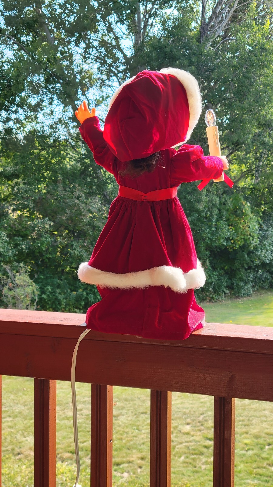 Vtg 1990 Rennoc 19" Christmas Victorian Caroler Doll Animated Lighted ...