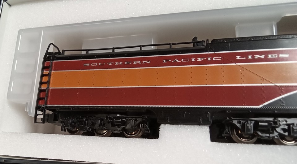 Kato 126-0305 GS-4 SP Lines #4449 Southern Pacific-Lima Locomotive ...