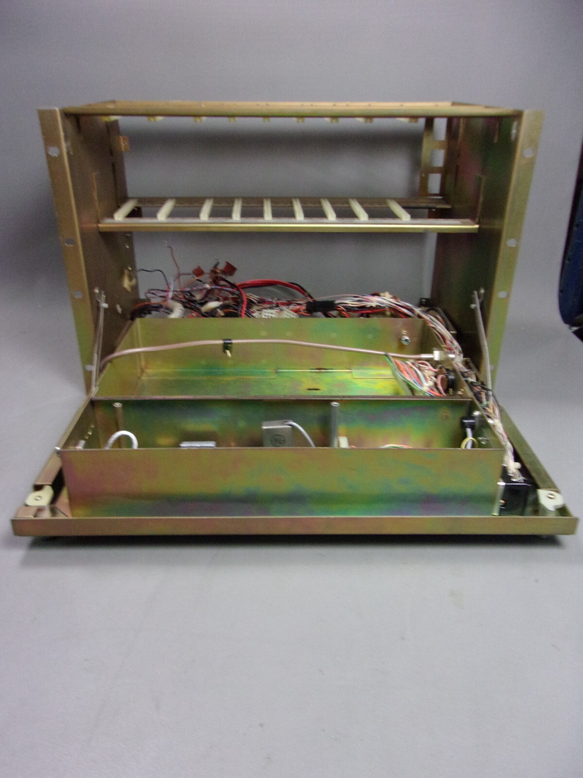 NICE VINTAGE GE Ericsson MASTR II BASE STATION REPEATER SHELF ...