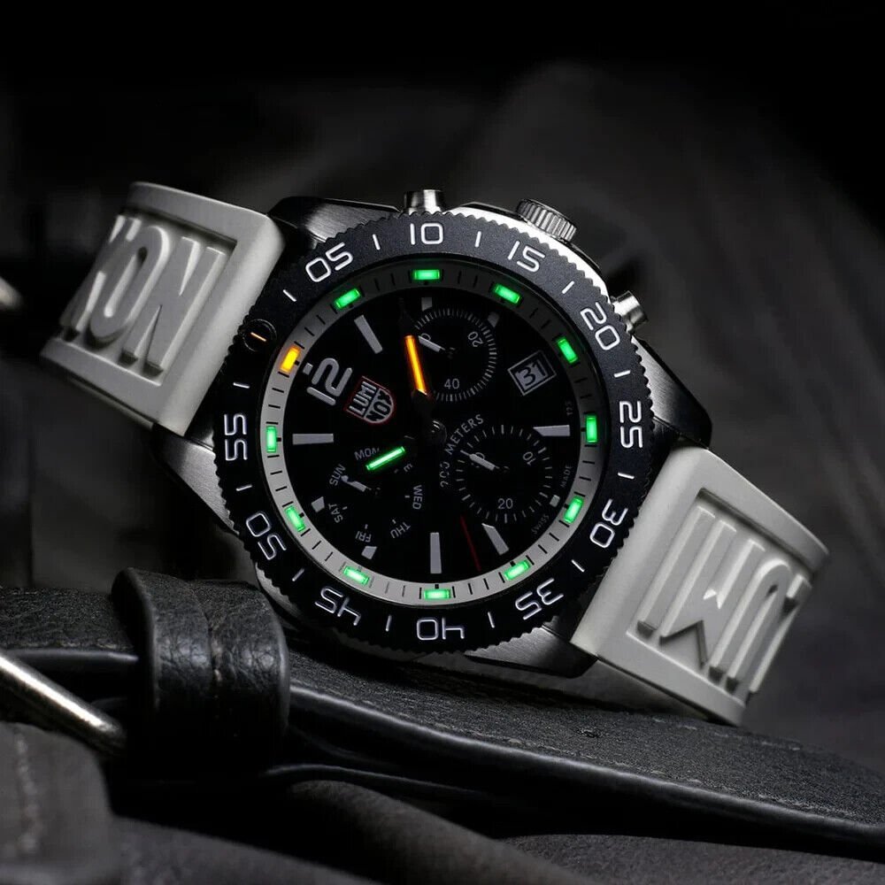 Luminox Pacific Diver Chrono 3140 Series Quartz Watch 44 mm Luminox Pacific Diver Chrono 3140 Series Quartz Watch 44 mm