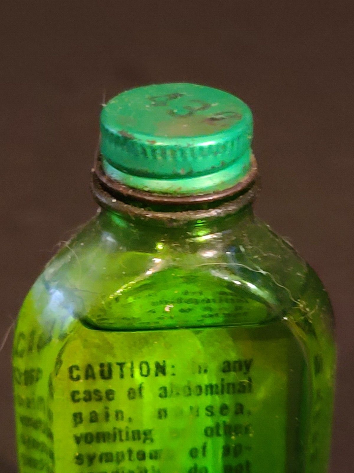 VTG Kelloggs Perfected Tasteless Castor Oil 2 oz Green Glass Bottle ...