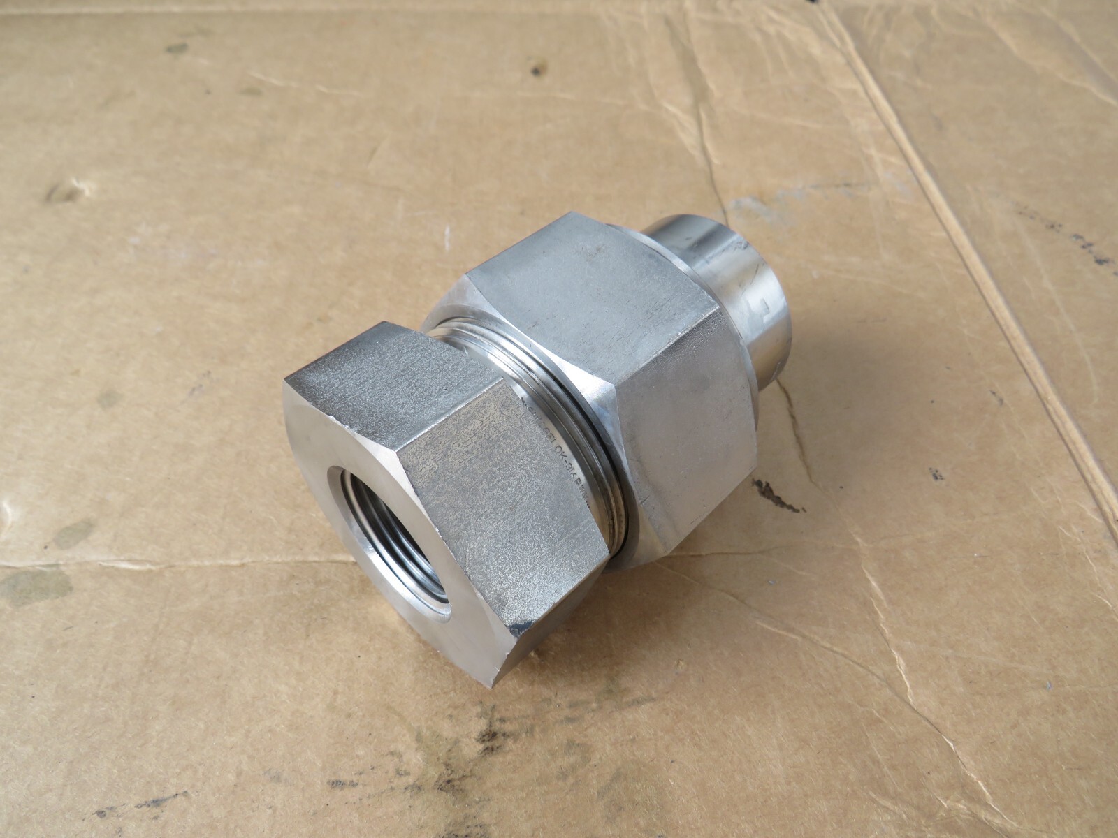 1" Swagelok SS-16-UBJ UNION BALL JOINT 1" FNPT, threaded stainless ...