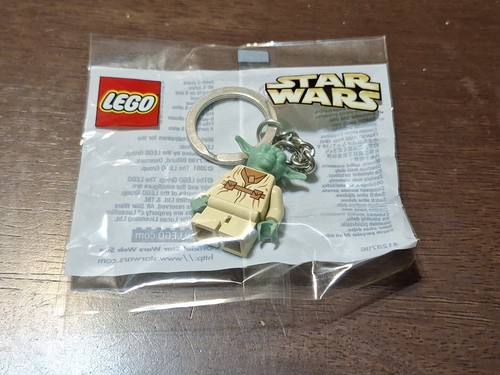 LEGO 4128796 3947 Yoda Keychain Unopened Starwars | eBay