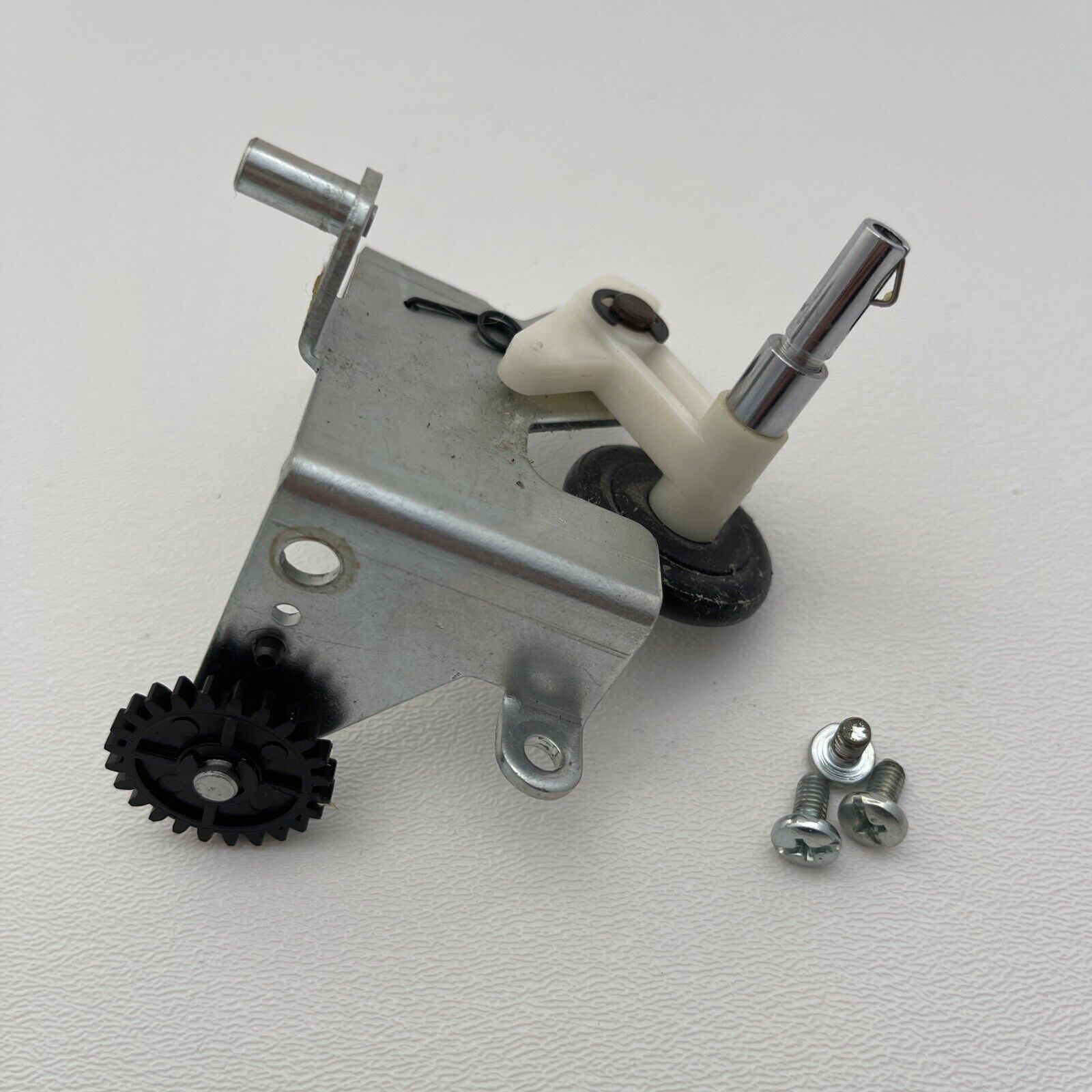 Genuine SINGER 1748 Sewing Machine Motor Replacement Bobbin Winder ...
