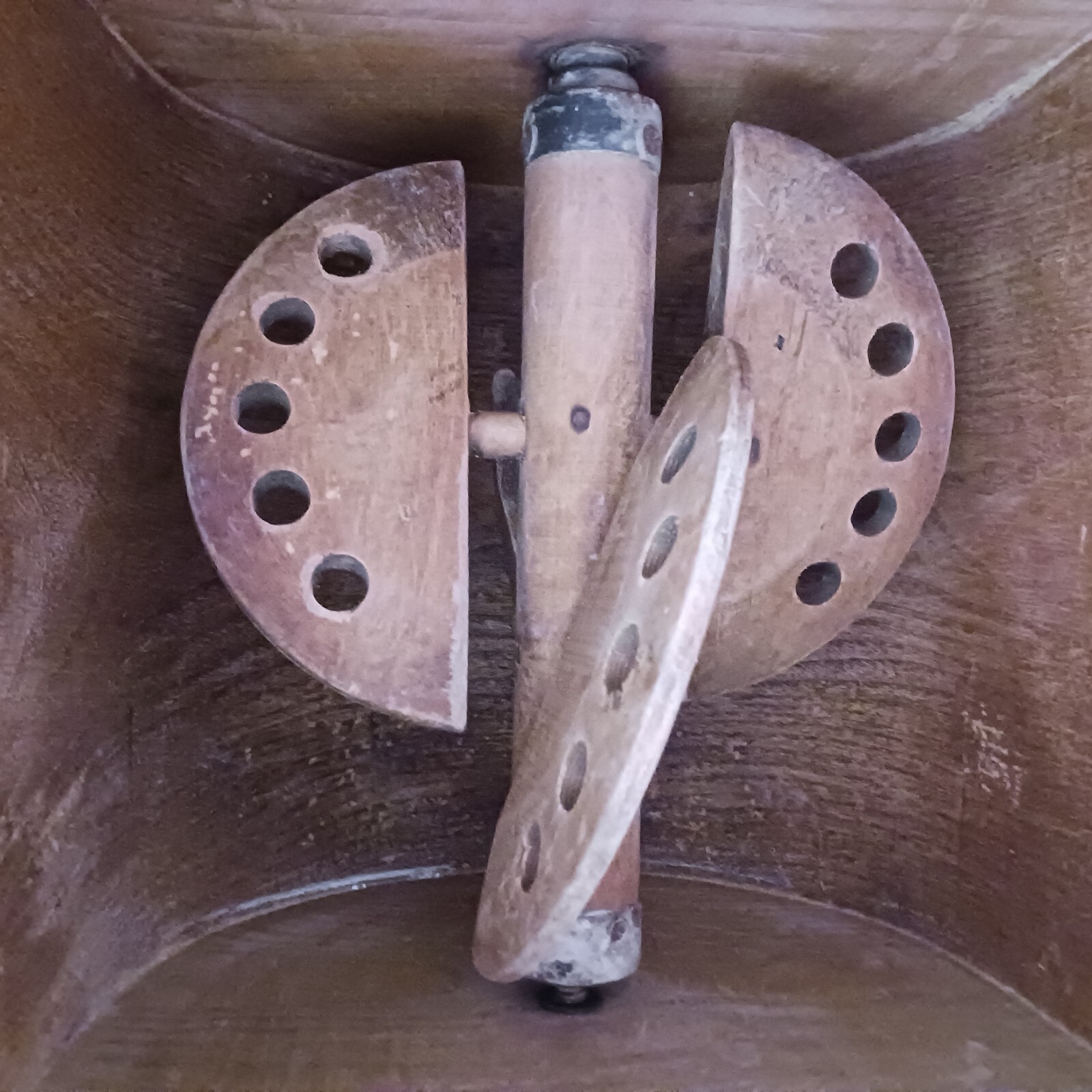 Antique Four-Gallon Bent Wood Churn No. 2 By M. Brown & Co Wapakometa ...