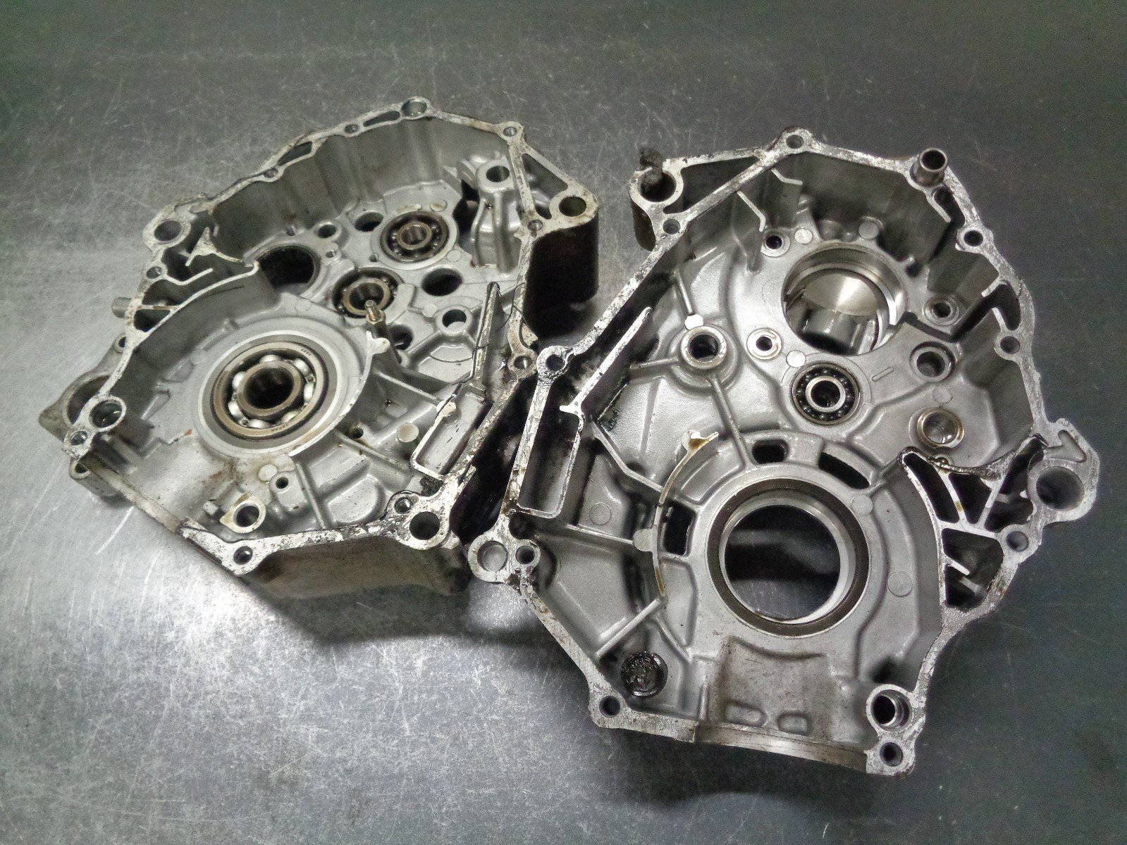 1988 88 YAMAHA YFM100 YFM 100 ATV FOUR WHEELER ENGINE CRANKCASE CRANK ...