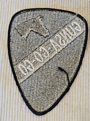1960s US Army 1st Cavalry Division Guns A Go Go Viet Nam Cold War Patch ...