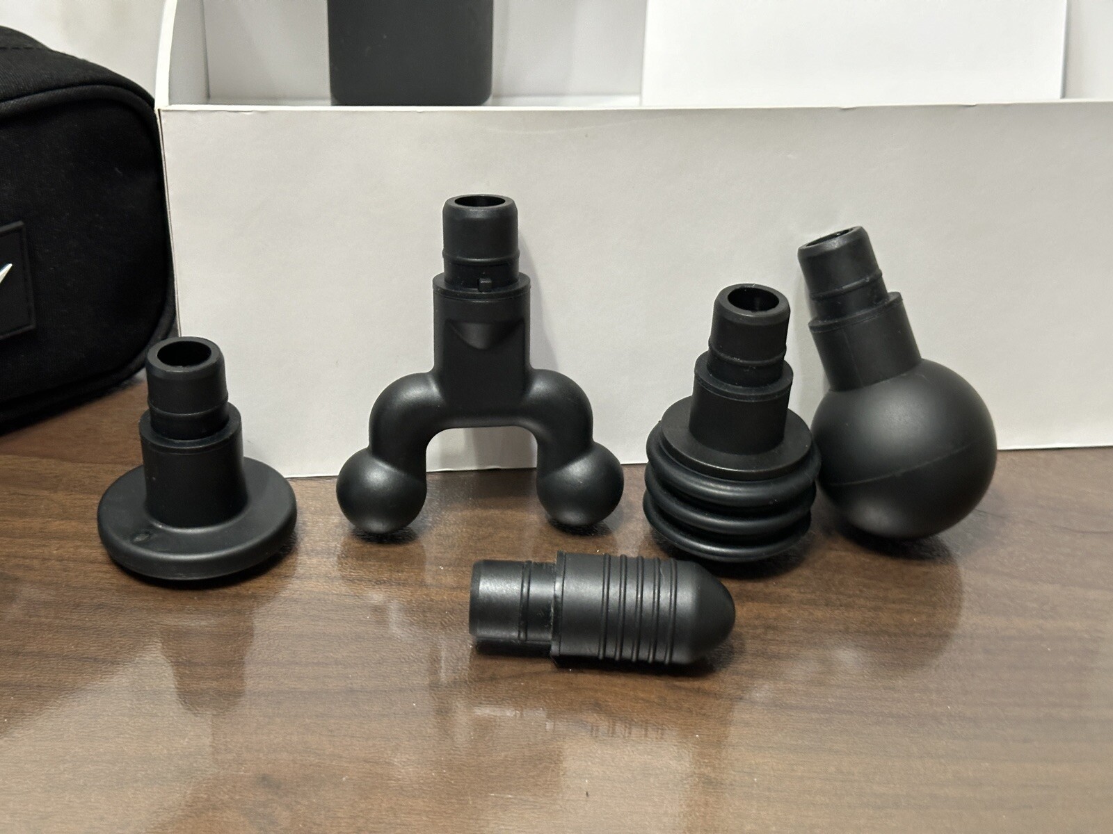 Hyperice Hypervolt Bluetooth Percussion Massage Gun with attachments ...