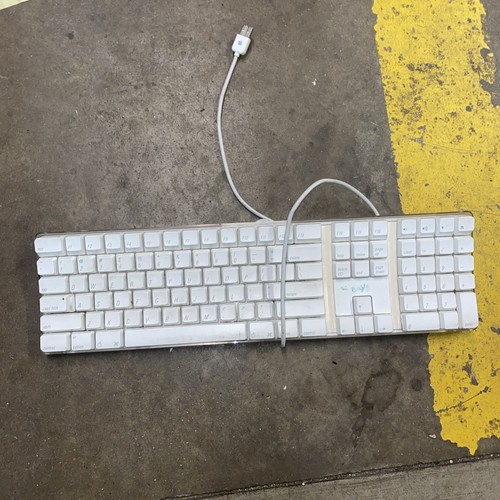 Lot Of 5- Genuine Apple Mac A1048 White Wired Full Size Keyboard 2 USB ...