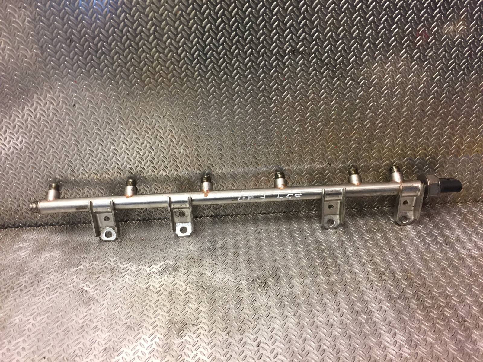 BMW 3 Coupe E92 330 i Fuel Rail 7535897 3.00 Petrol 200kw | eBay