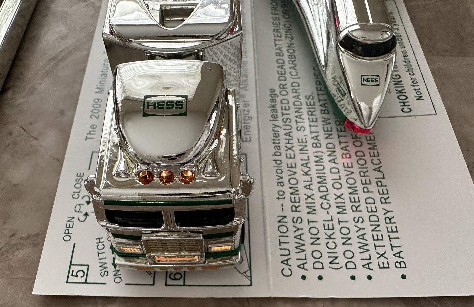 Hess Chrome 2009, Miniature Space Shuttle Transport Truck And Shuttle ...