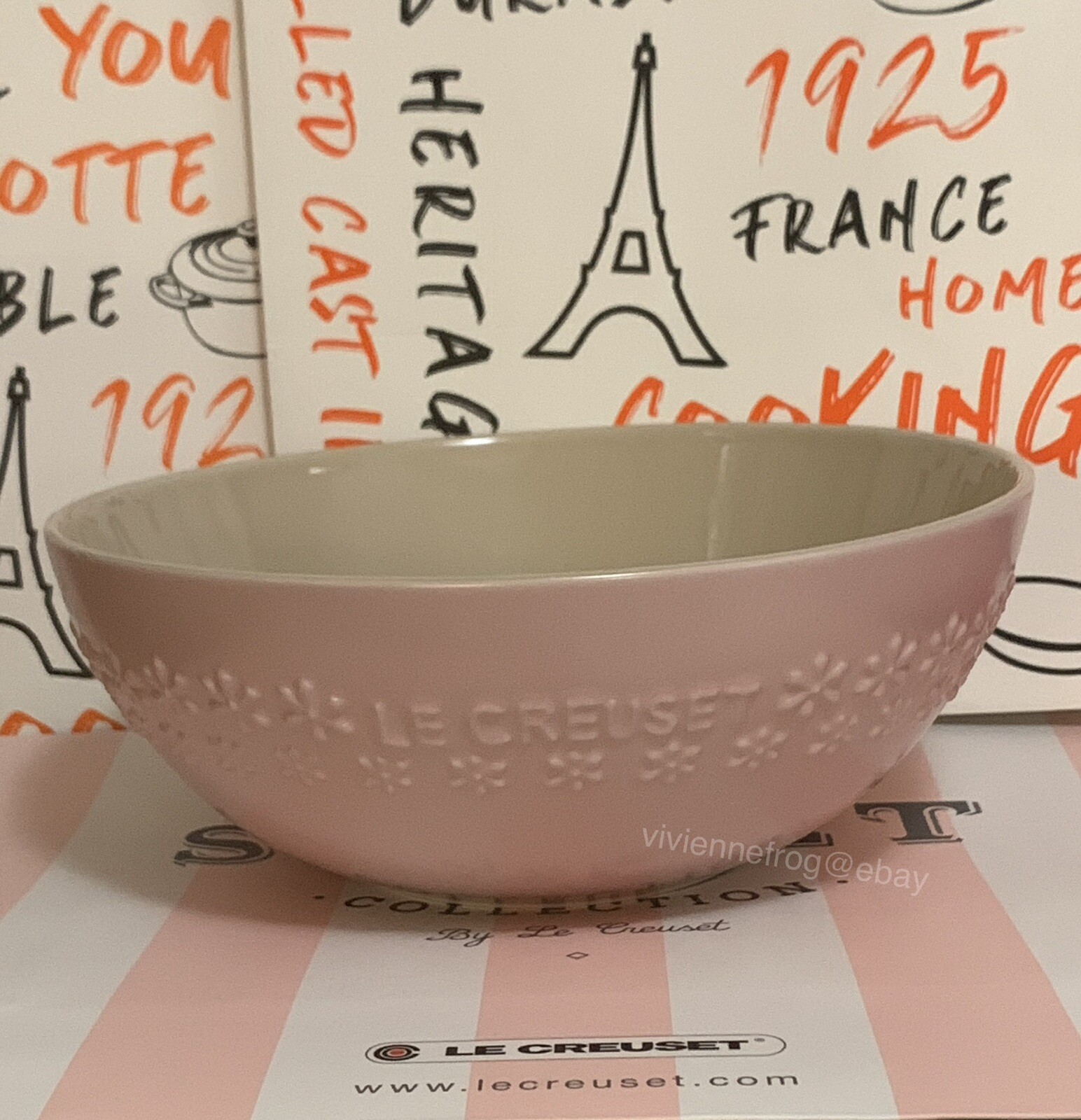 LE CREUSET SUGAR PINK FLEUR ROUND 10" 25CM 3.1 QT SERVING MULTI BOWL HUGE SIZE | eBay