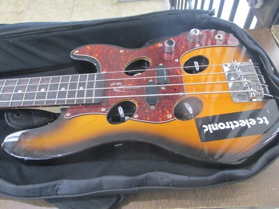 Traveler TB4P Short Scale P-Bass with Fender Precision Seymour Duncan ...