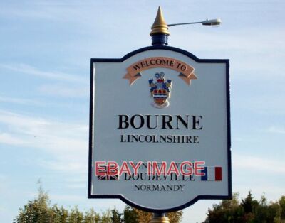 PHOTO NEW TOWN SIGN AT BOURNE LINCOLNSHIRE NEW CAST IRON TOWN SIGNS ...