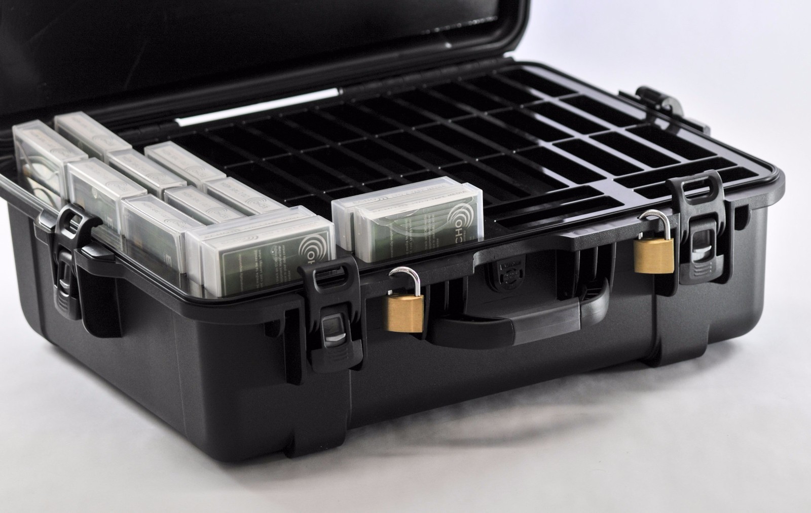 TURTLE 07-549005 WATERPROOF TRANSPORT CASE FOR 50 LTO ULTRIUM DATA TAPE ...