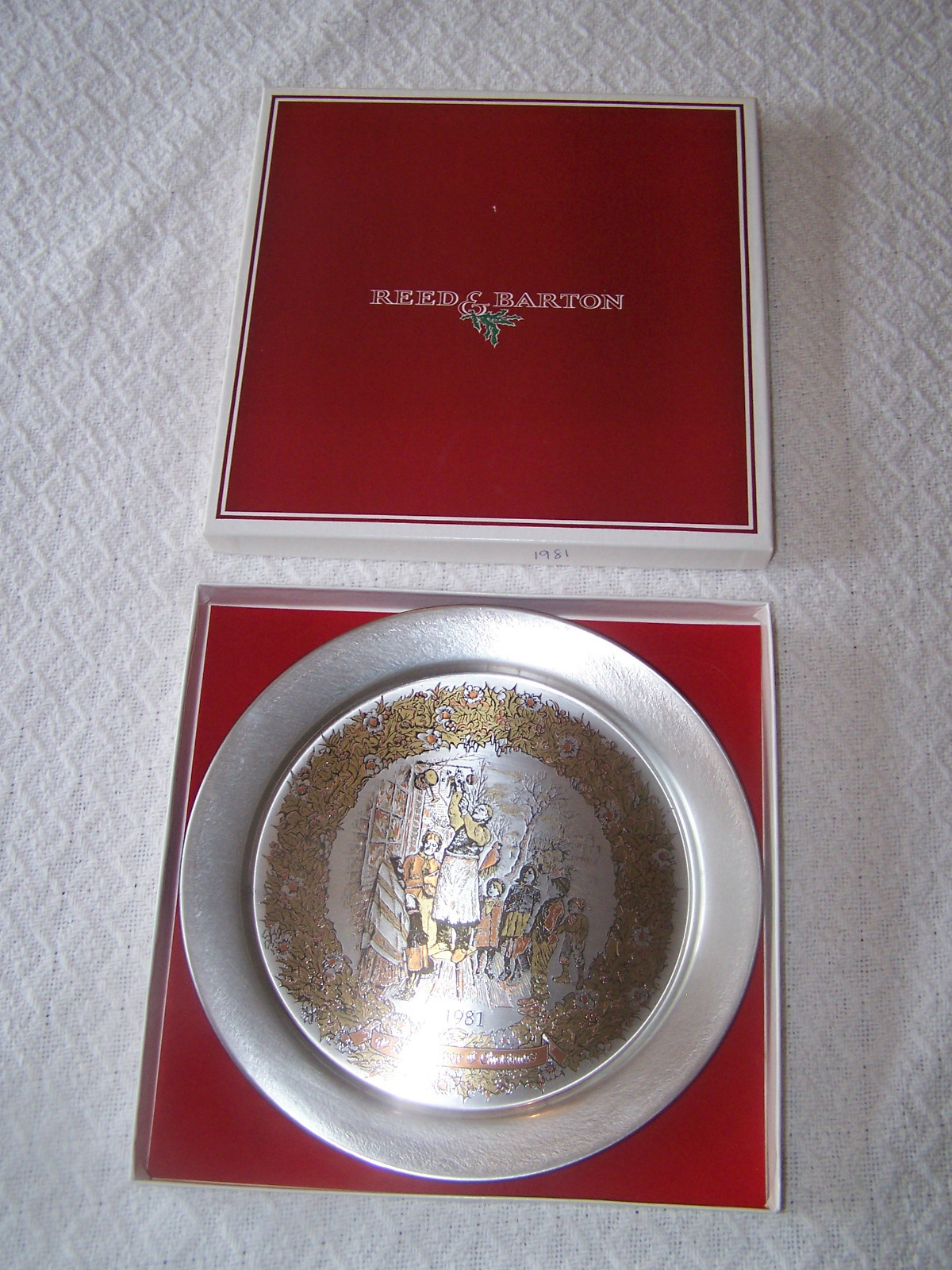 REED & BARTON 1981 Damascene Xmas Plate The Shopkeeper at Christmas 77/ ...