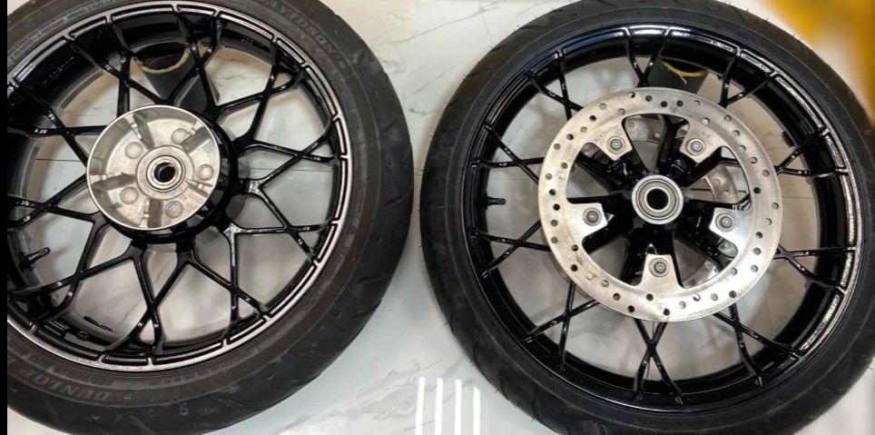 OEM 09-24 Harley 19" & 18"in Touring Front & Rear Prodigy Rims Wheels ...