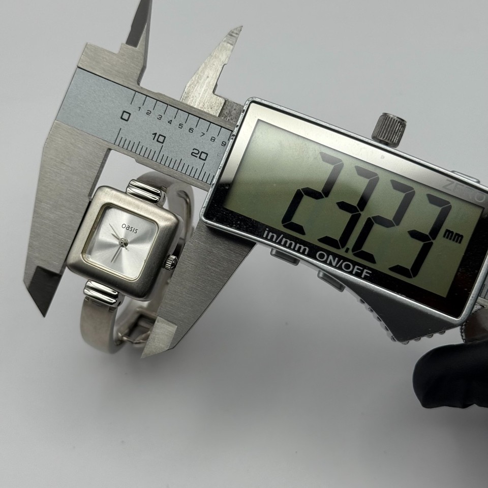 Oasis Ladies Quartz Watch B95 Silver Tone Bracelet Working 20mm 5.5 ...