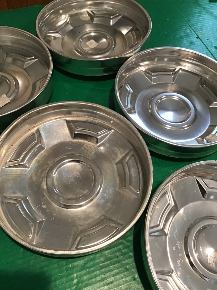 Set of 5 Ford F100 F150 Bronco Hubcaps 1976-1991 D7TA-1130-BA OEM Dog ...