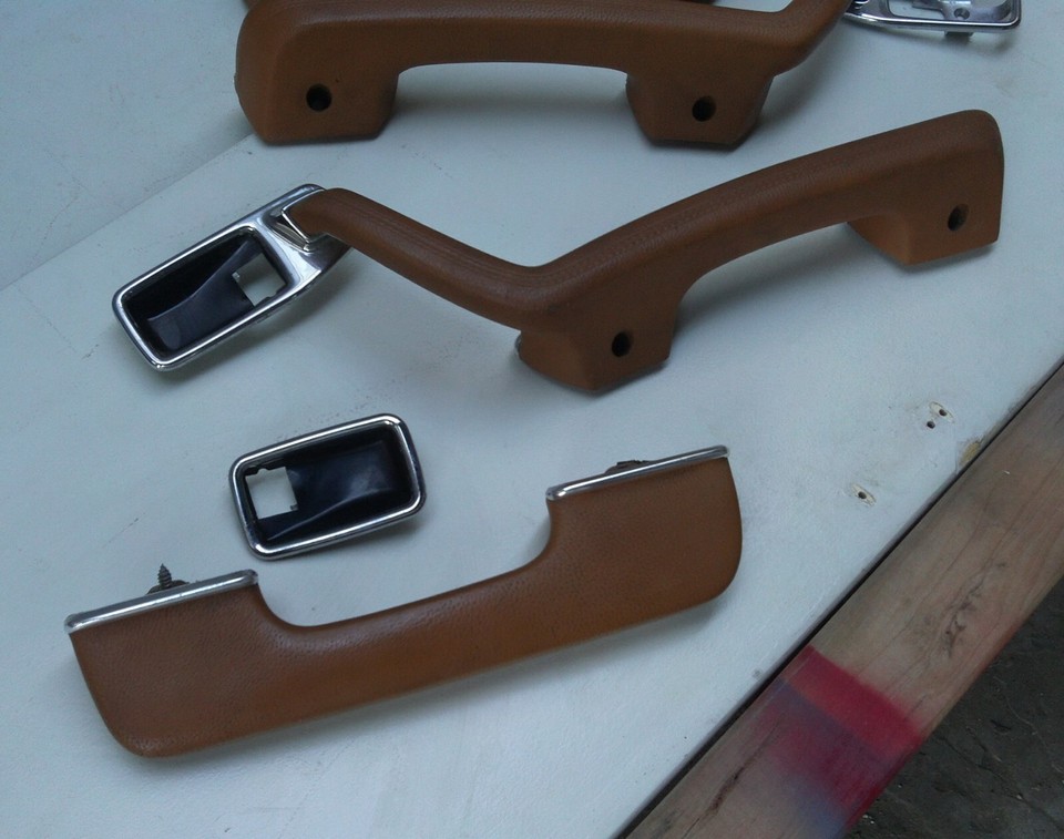 Mercedes Benz 280-E (W123) Interior Door Handles & Latch Frames ...
