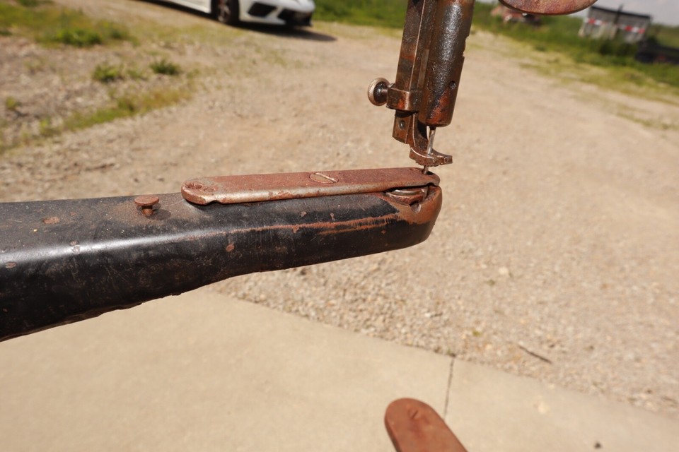 Used Antique Singer Cobbler 29-4 Sewing Machine With Stand PICKUP ONLY ...