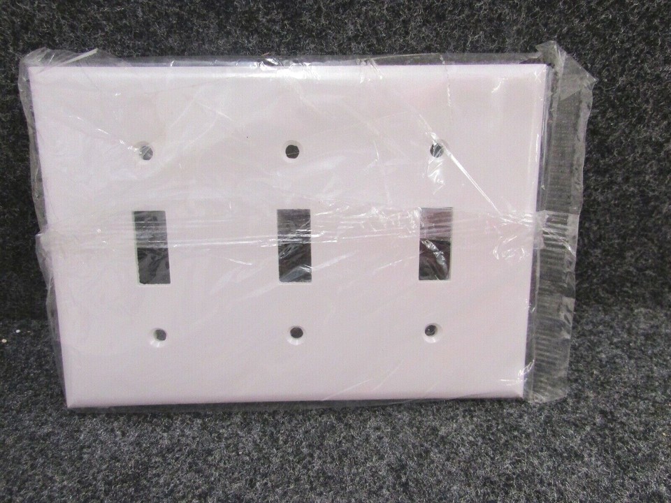 NEW! (10) COOPER WIRING 3-GANG PLASTIC TOGGLE WALL PLATES, WHITE ...