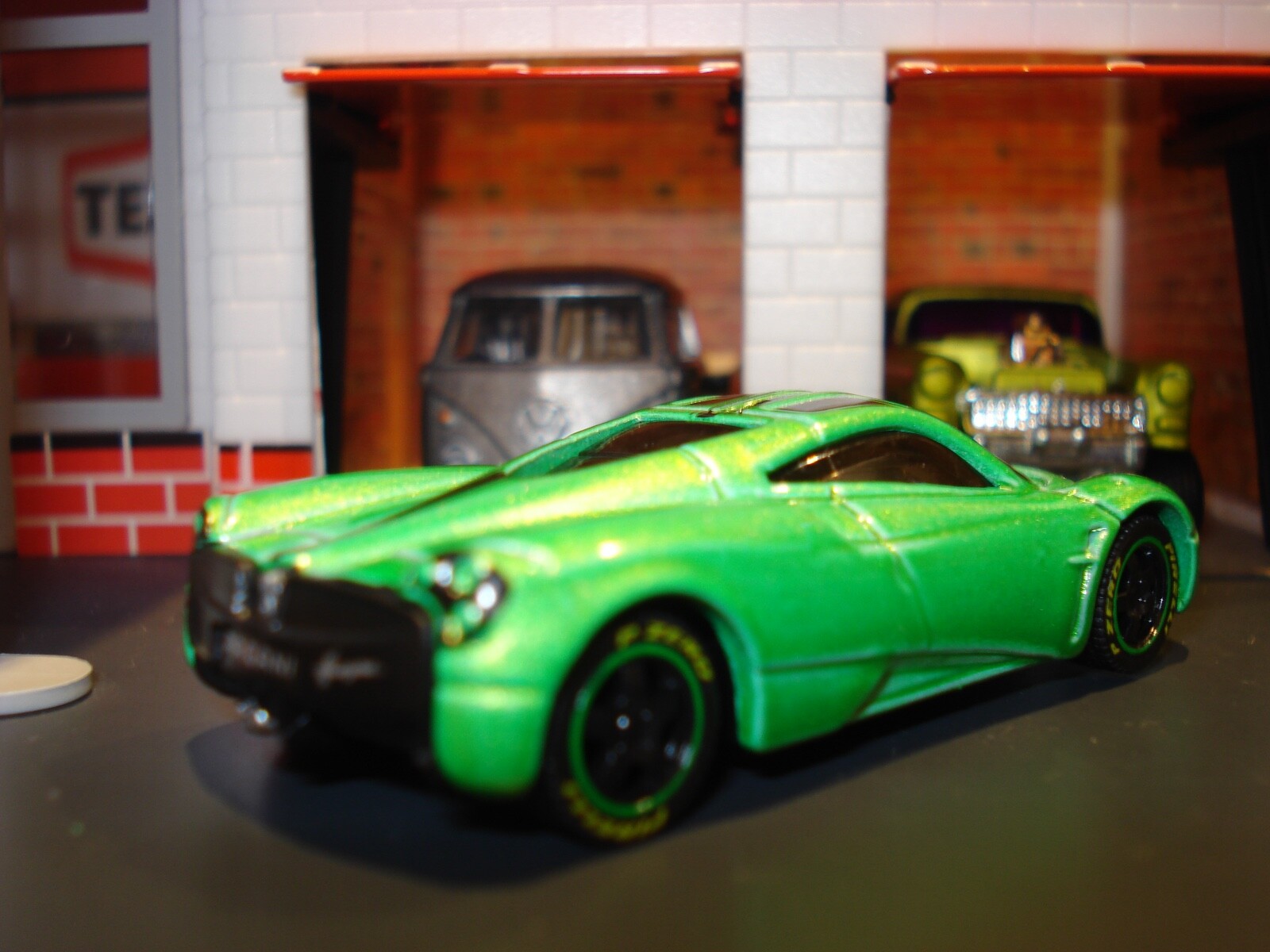 PAGANI HUAYRA CUSTOM EDITION 1/64 HW CUSTOM RIMS AND TIRES ADDED ...