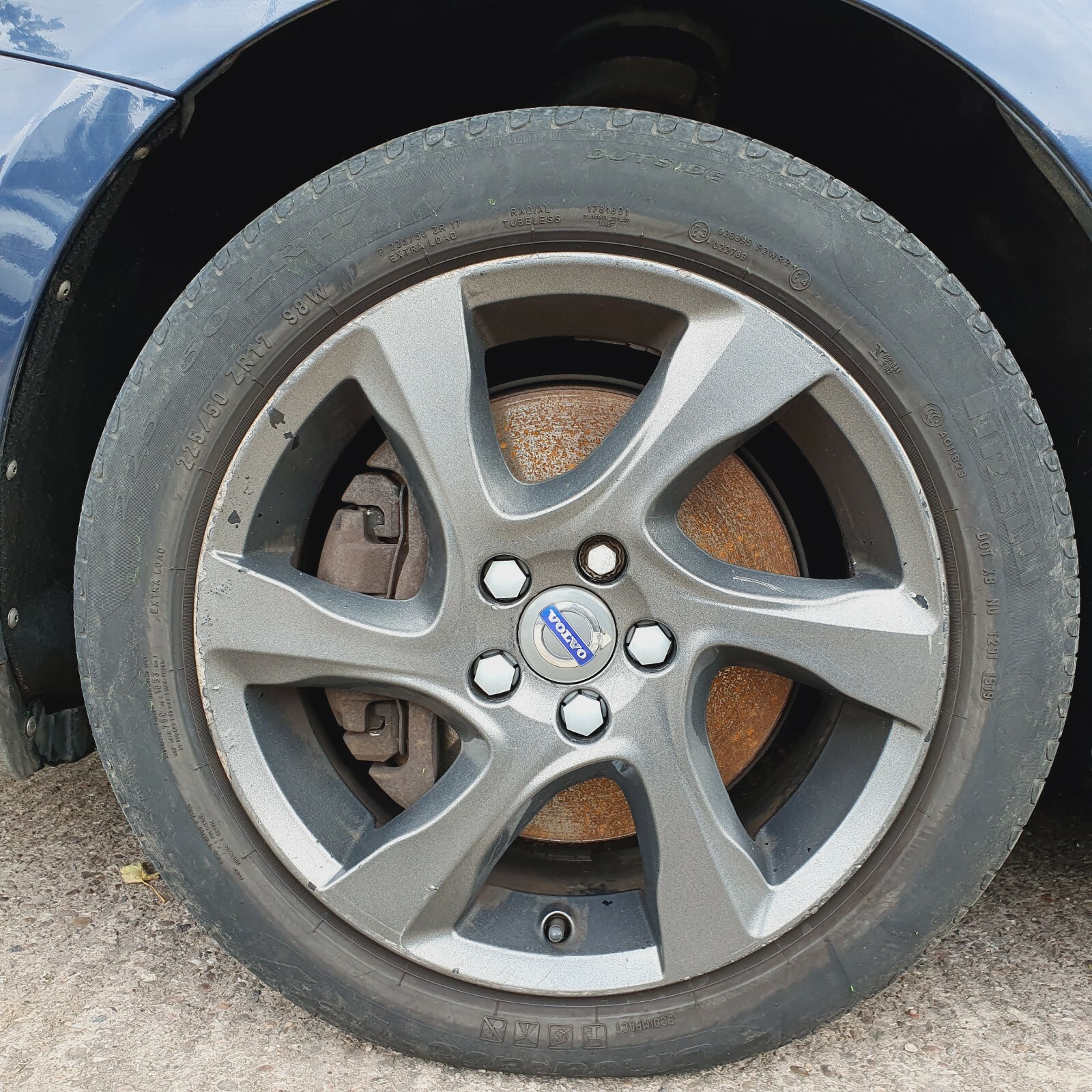 VOLVO V40 2012-2019 17" ALLOY WHEEL COMPLETE SET 225/45/17 - IXION R ...
