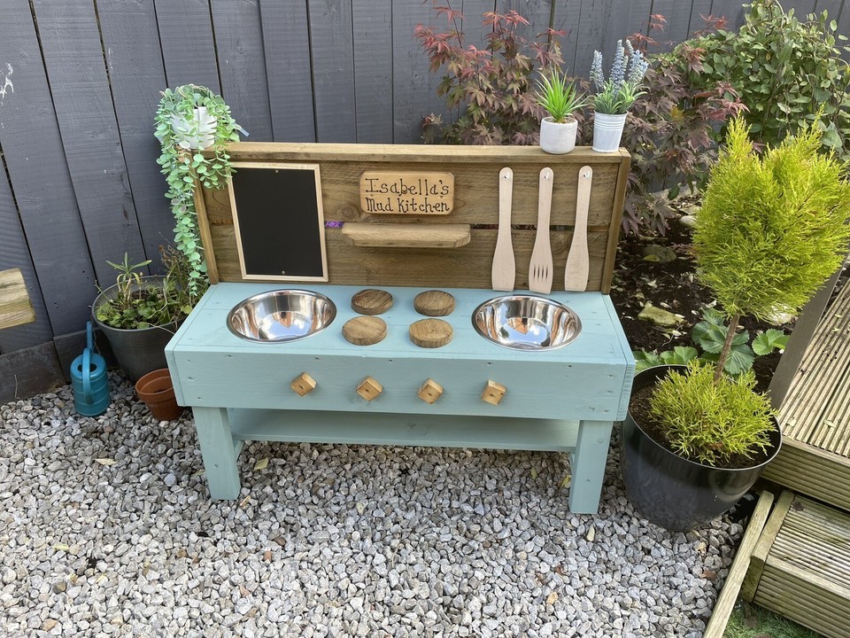 QUALITY CHILDREN’S OUTDOOR MUD KITCHEN WITH FREE APRON & 6 LAMINATED ...