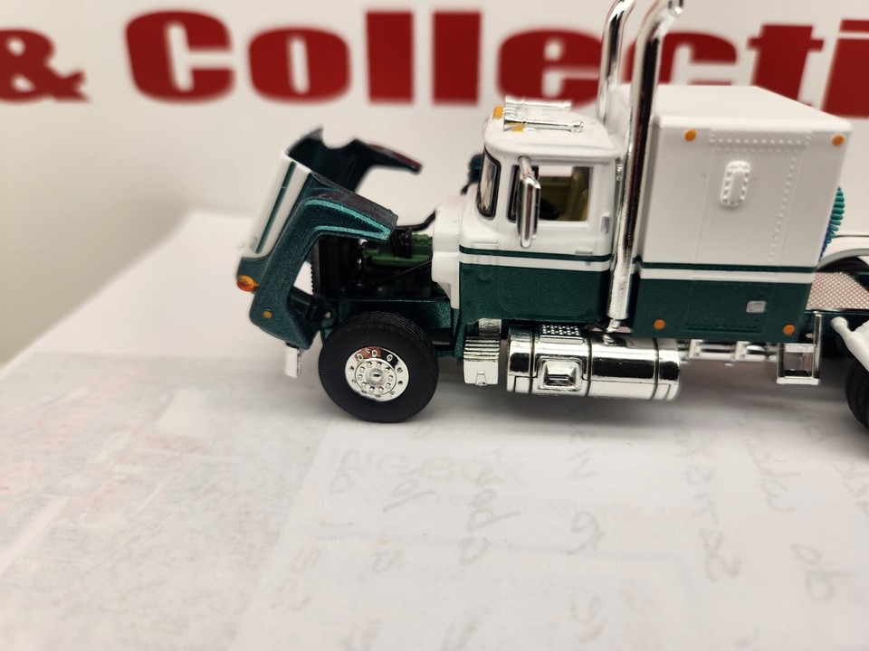 1/64 DCP/FG Green & White R Model Mack 60" Flattop Sleeper | eBay