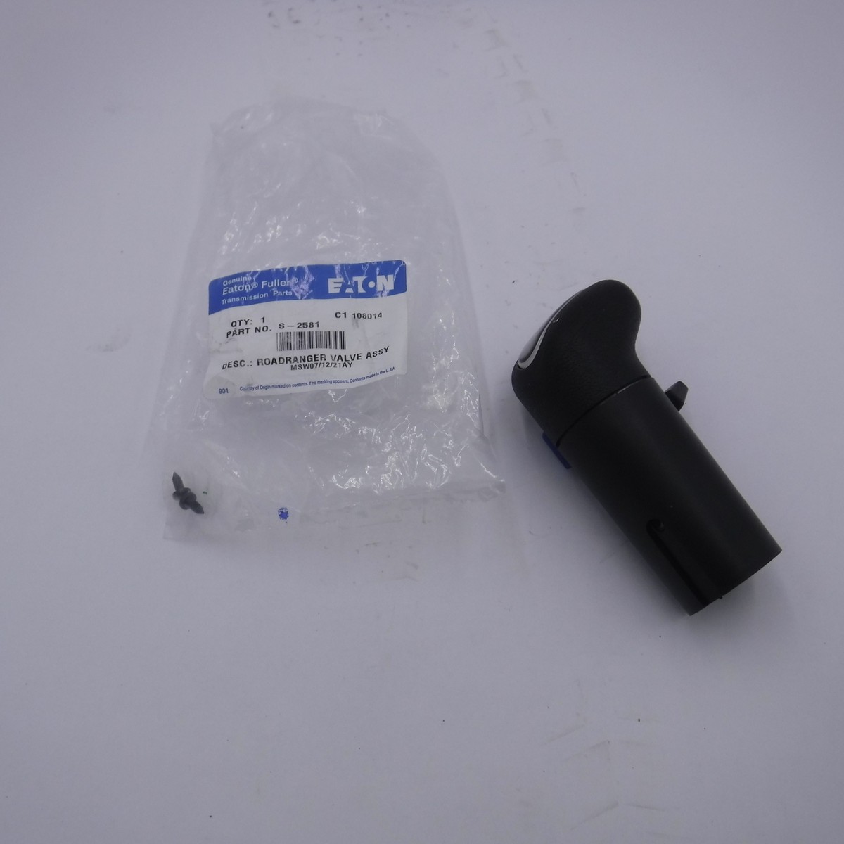 Genuine OEM Eaton Fuller S-2581 Roadranger Valve Assy Gear Genuine OEM Eaton Fuller S-2581 Roadranger Valve Assy Gear