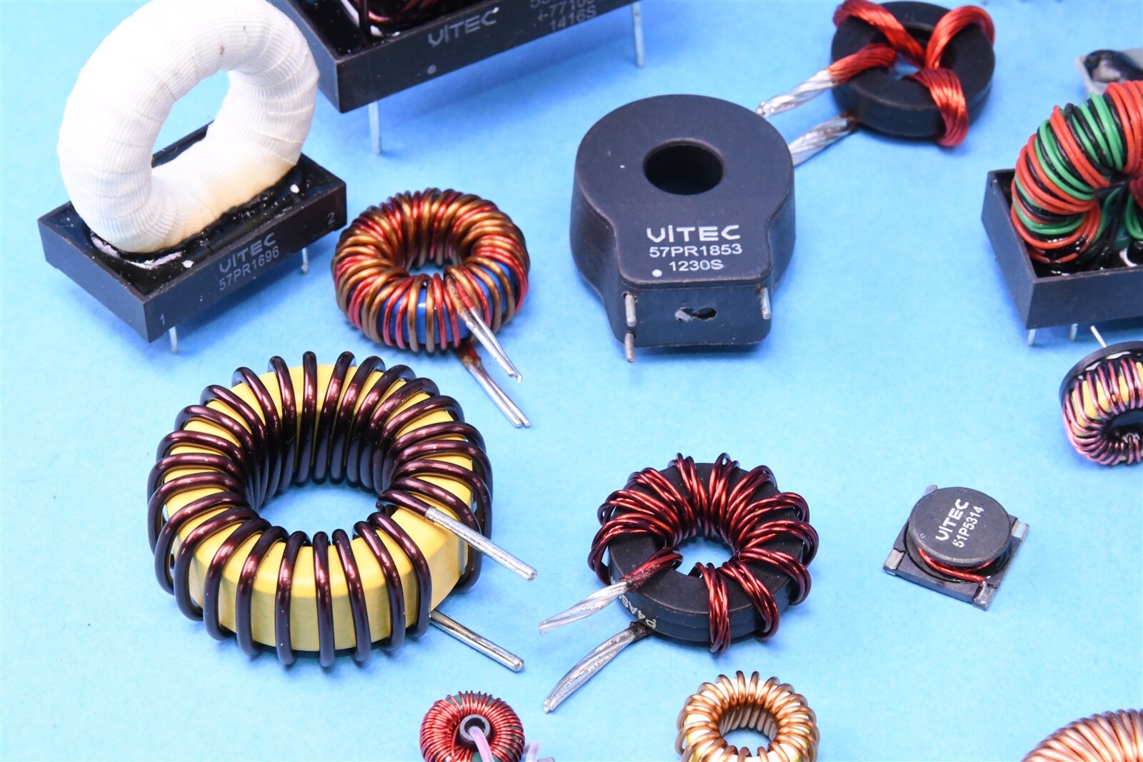 Wholesale Lot Vitec Toroid Inductor High Power & Current Sensing Inductors
