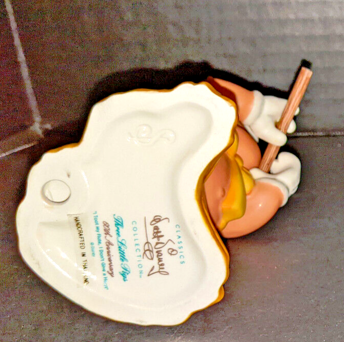 WDCC FIFER PIG I TOOT MY FLUTE I DON'T GIVE A HOOT - THE THREE LITTLE ...